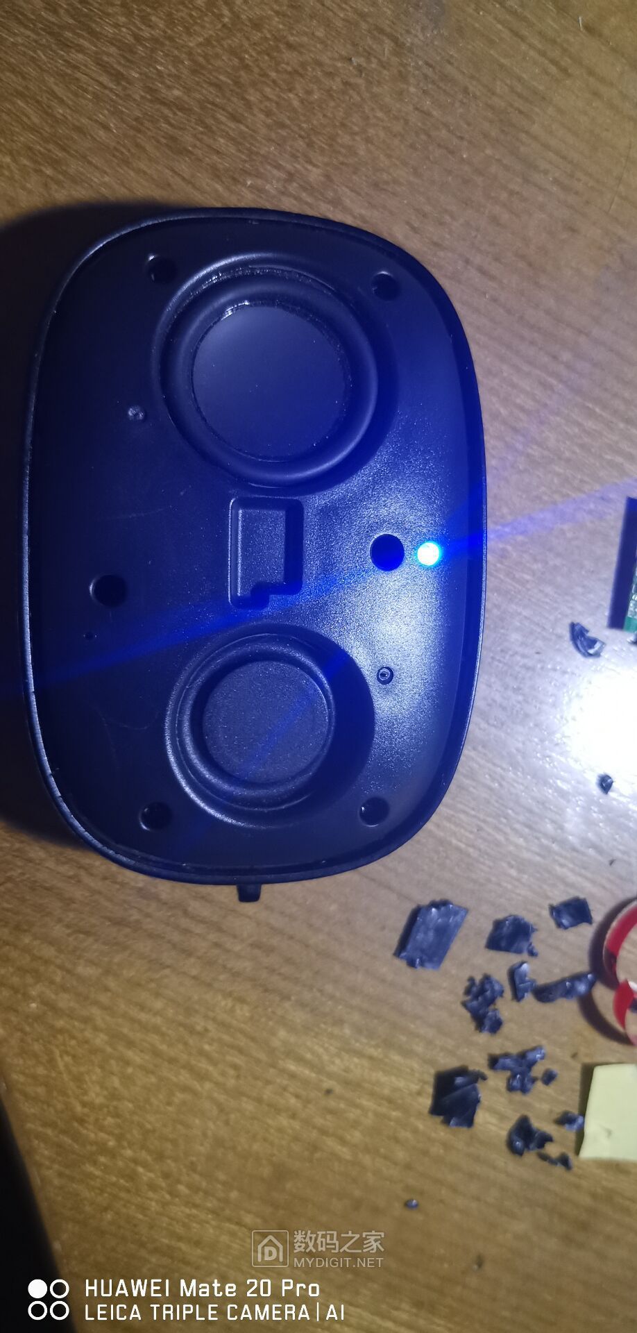 JBL SD-12蓝牙音箱拆机换电池 - 拆机乐园 数码之家