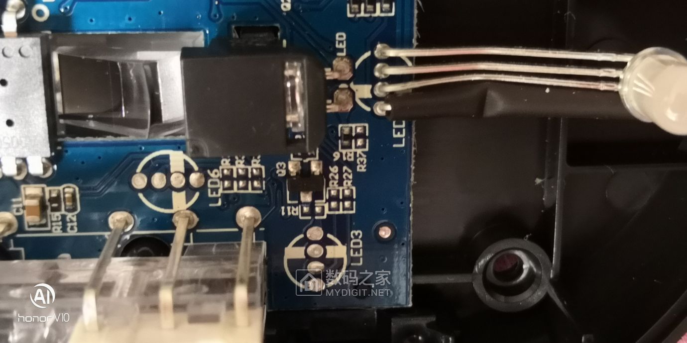 LM113达尔优发光鼠标拆解 - 拆机乐园 数码之家