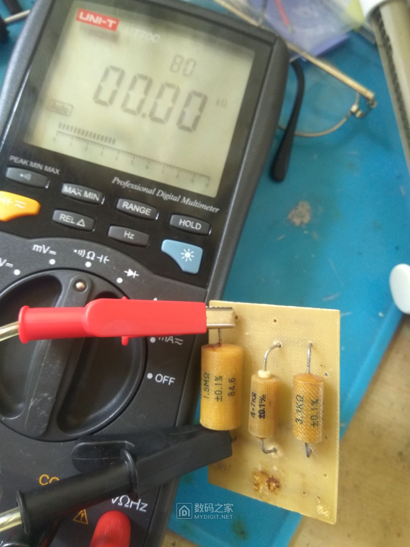 拆修优利德UT70C，更换FS9701主控 - 拆机乐园 数码之家