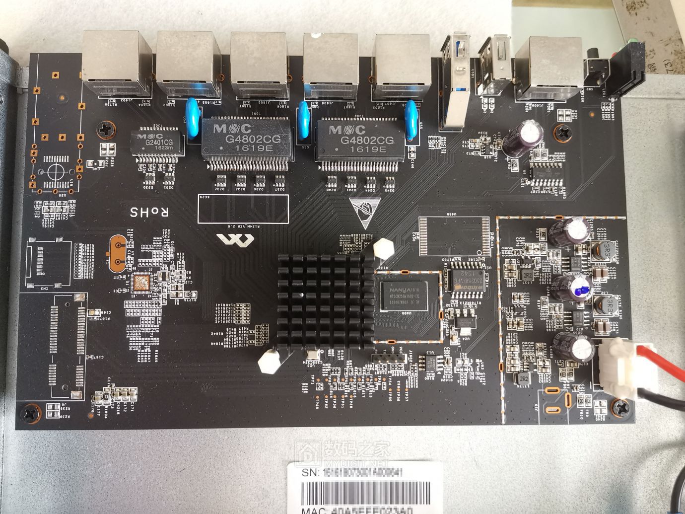 一款小众的企业路由器~Comfast CF-AC100拆解 - 拆机乐园 数码之家