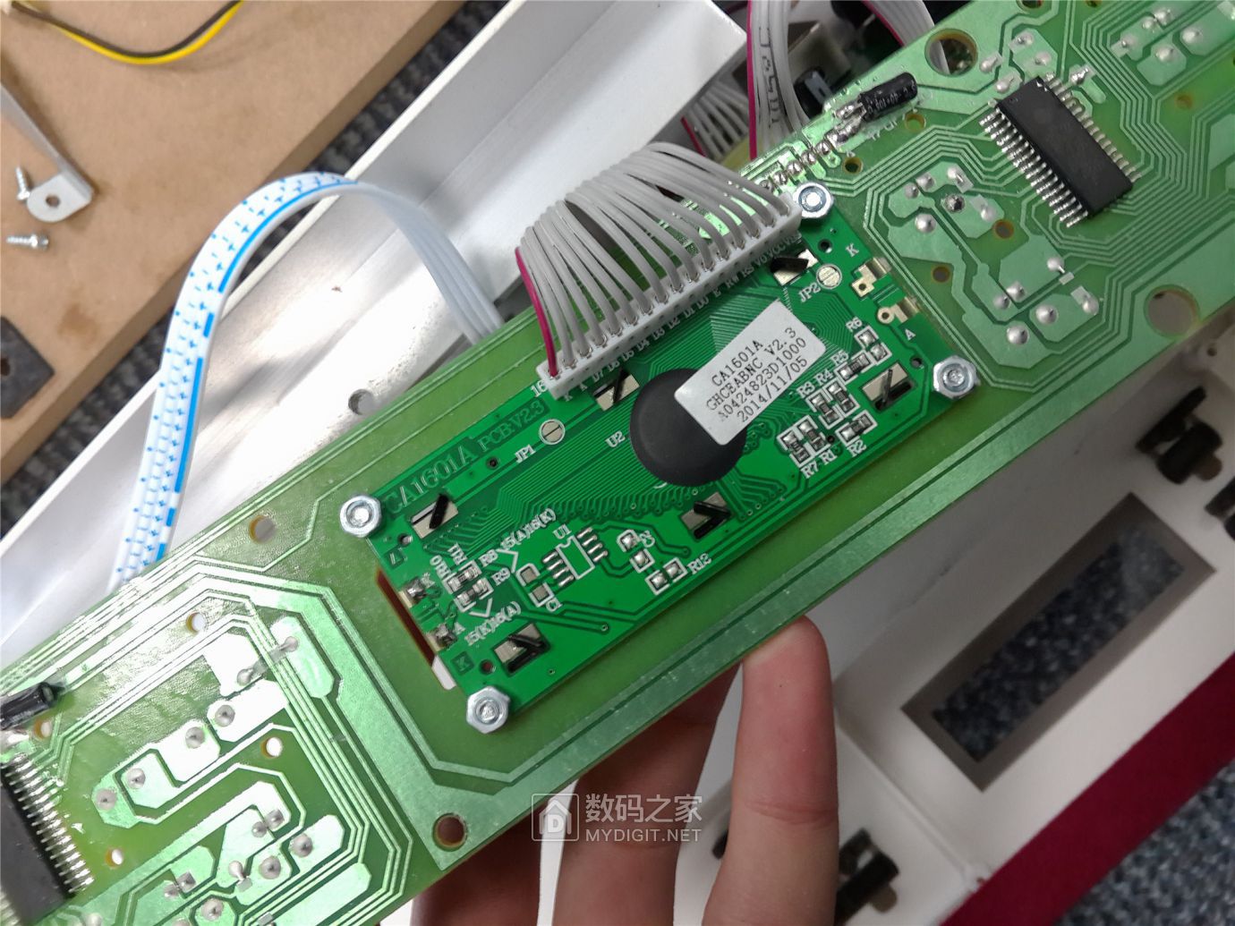 Roland MP-100-WH乐兰电子钢琴拆解 - 拆机乐园 数码之家