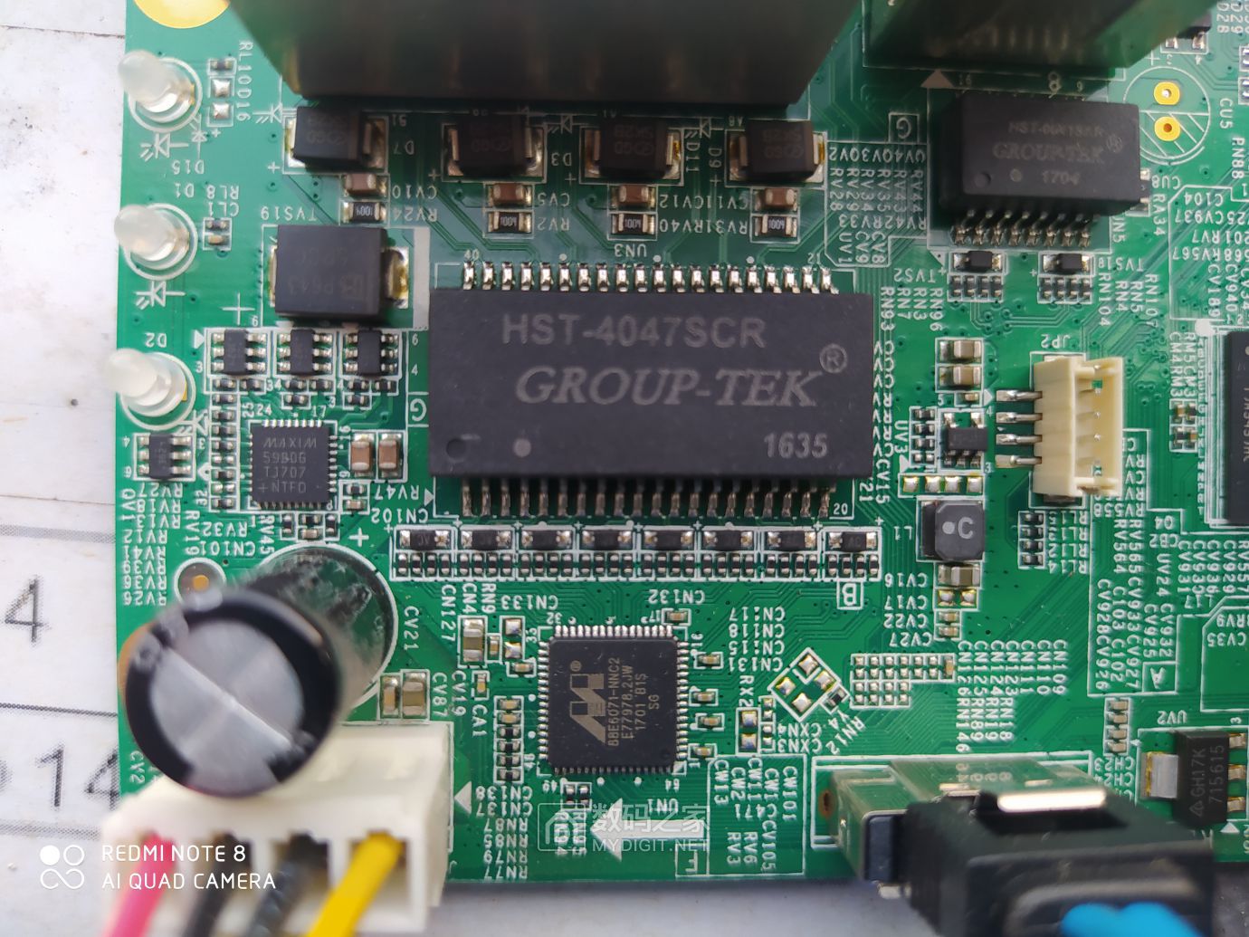 拆一个海康威视DS-7104N-F1/4P - 拆机乐园 数码之家