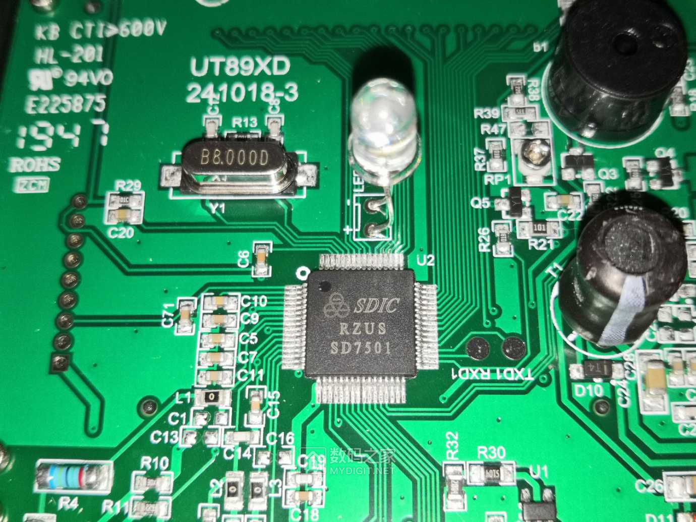 拆刚到手的优利德UT89X 怎么不是牛屎片啊 - 仪表谈谈 数码之家