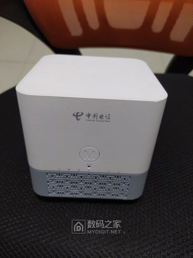 拆解瑞斯康达 MSG WR135 中国电信定制的全千兆双频无线路由器 - 拆机乐园 数码之家