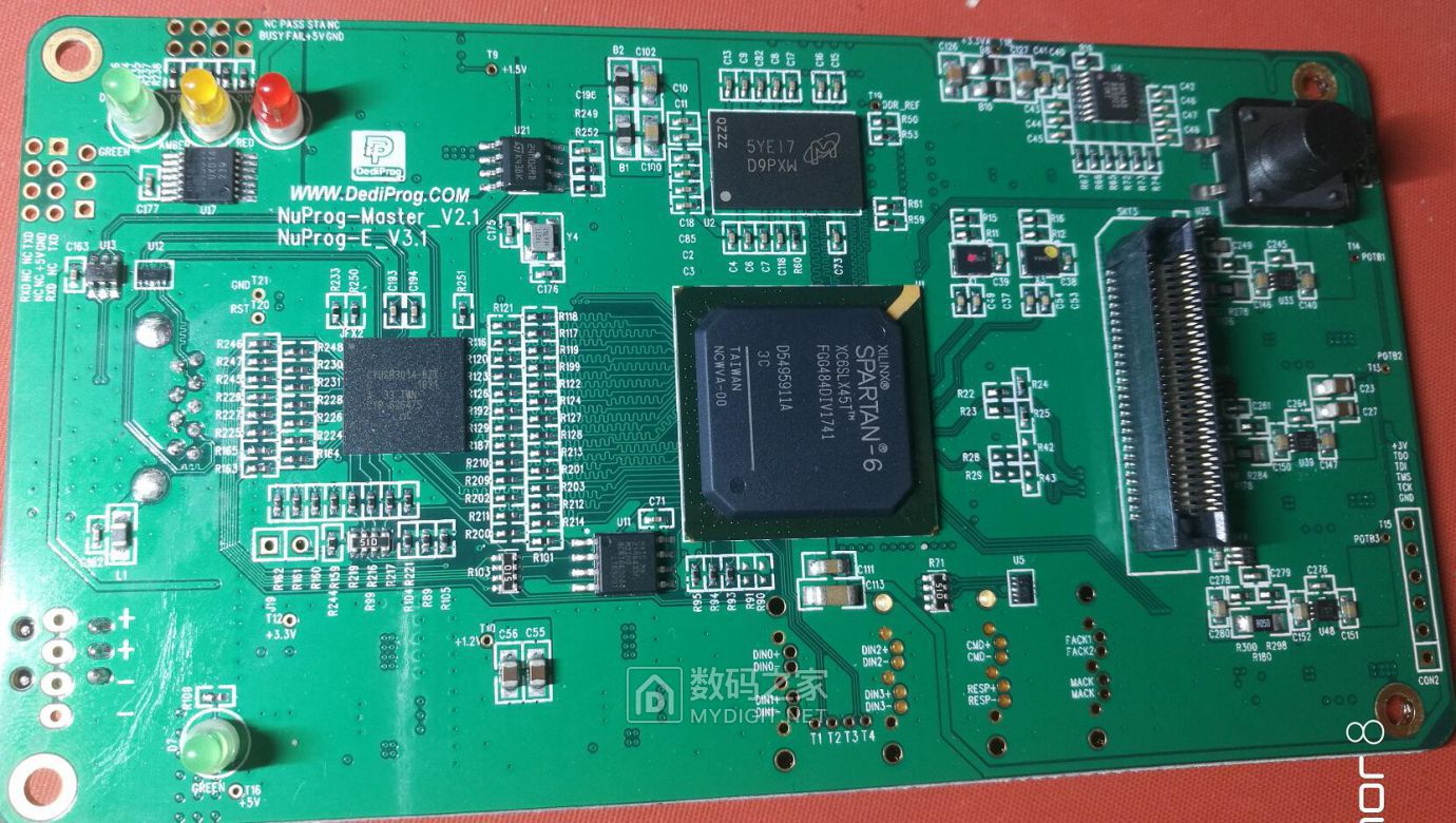 拆台湾NuProg-E ufs编程器 - 拆机乐园 数码之家