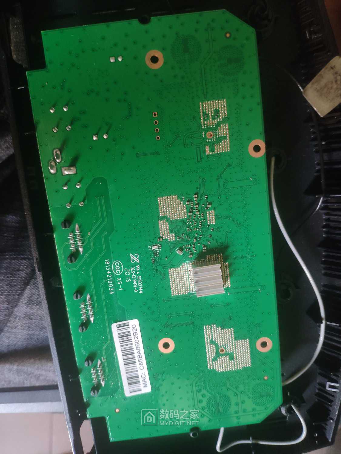 全网首拆奇葩的360路由T5G - 拆机乐园 数码之家