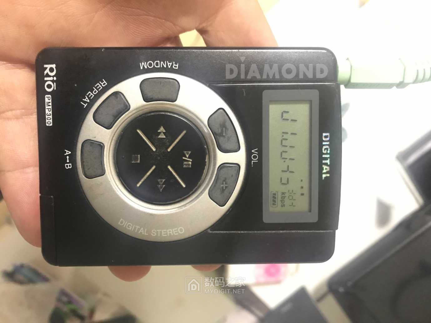 美国第一台mp3，rio pmp300，拆机 - 拆机乐园 数码之家