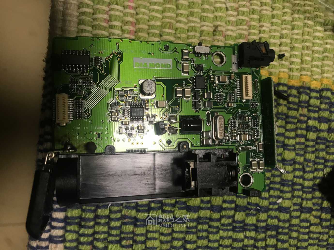 美国第一台mp3，rio pmp300，拆机 - 拆机乐园 数码之家