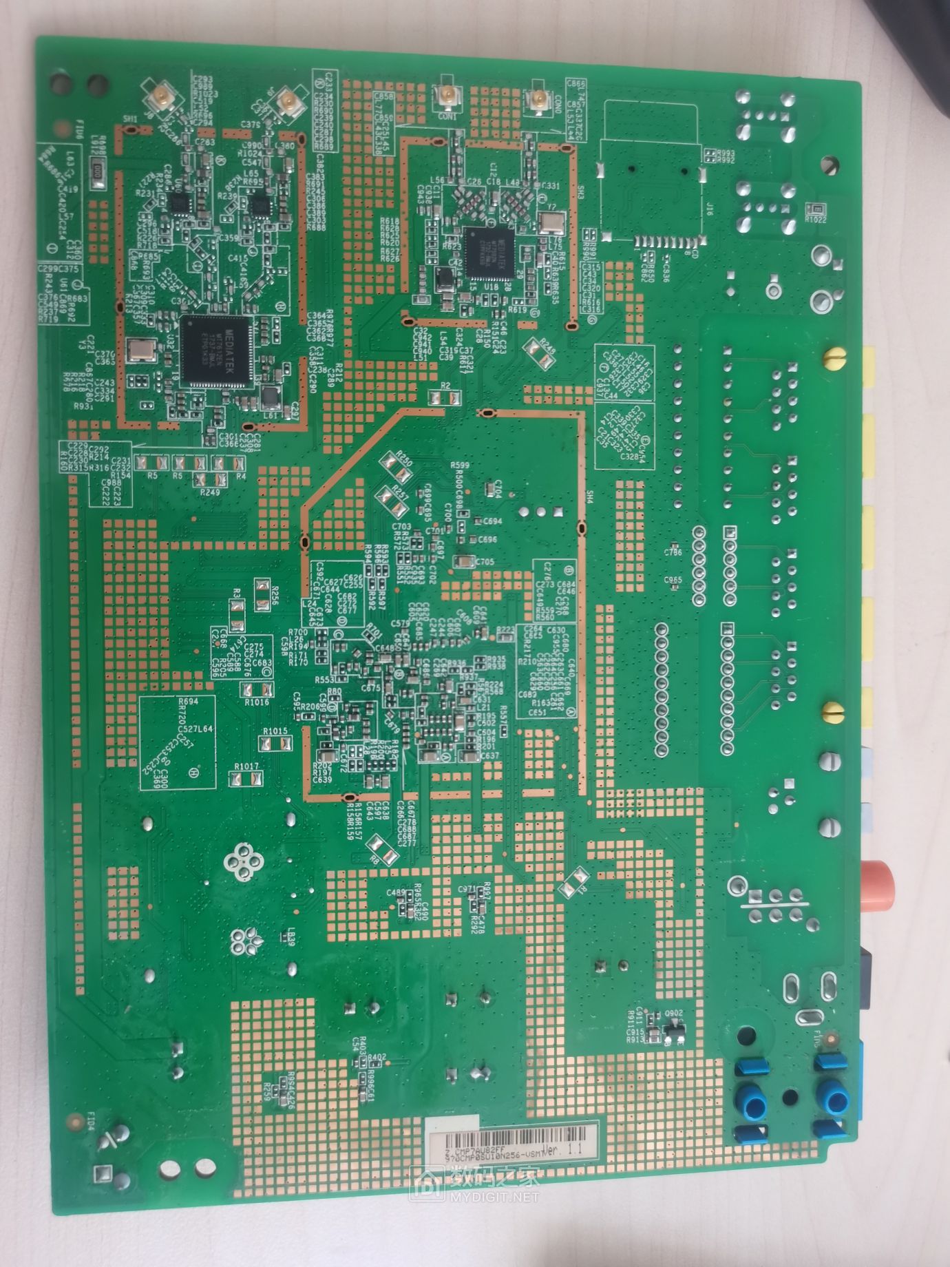 拆光纤一体机 中国移动 CM112Z 双频无线路由器 - 拆机乐园 数码之家
