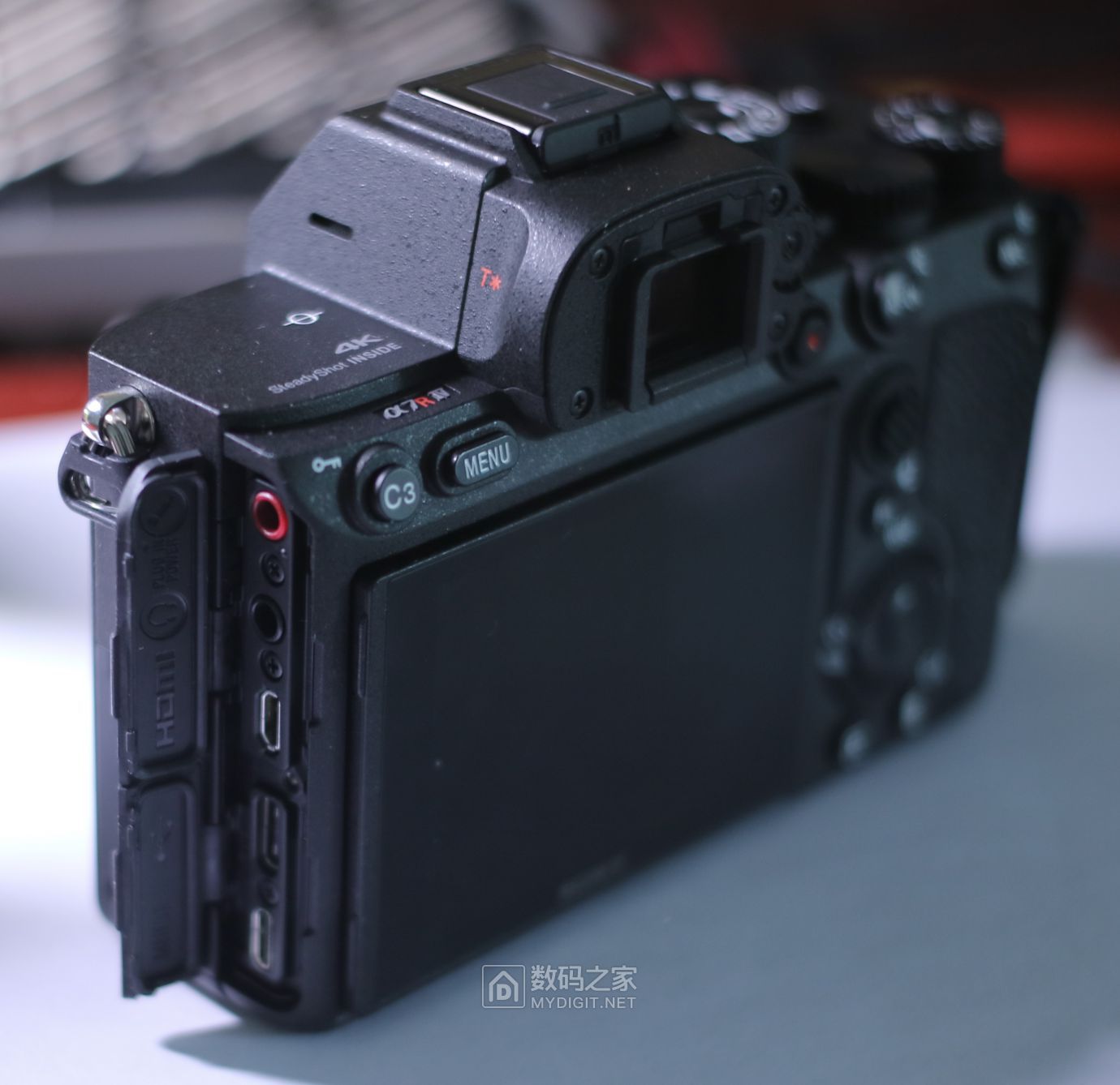 索尼全画幅旗舰到手即拆！SONY A7R4微单相机彻底拆解 - 拆机乐园 数码之家