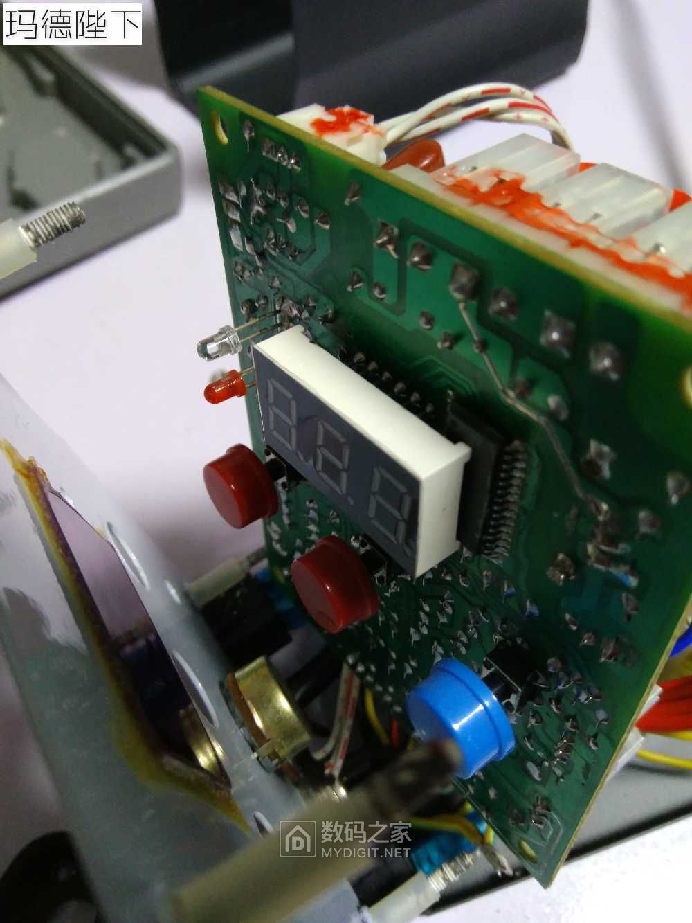 拆解闲鱼100元买的谊华8786D拆焊台，看看值不值？ - 拆机乐园 数码之家