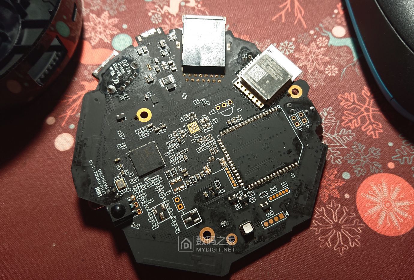 aqara新网关m2拆解 - 拆机乐园 数码之家