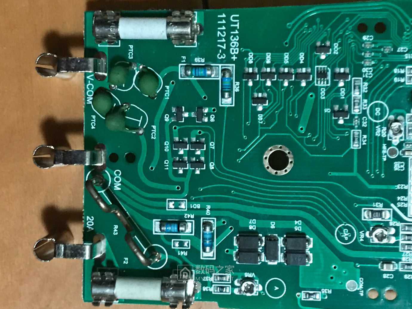 拆解优利德UT136B+万用表 - 拆机乐园 数码之家