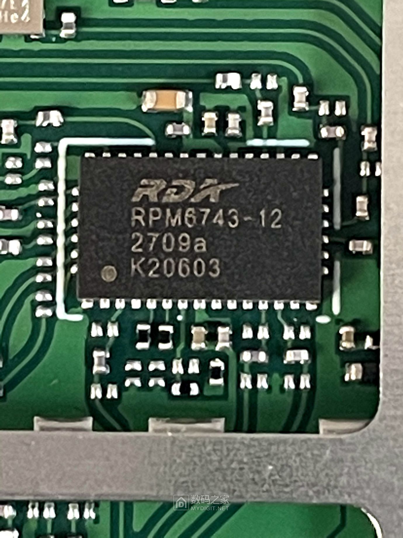 拆一个深圳信丰伟业产的信翼4G随身MIFI路由器，这东西有搞头吗？ - WiFi/路由器 数码之家