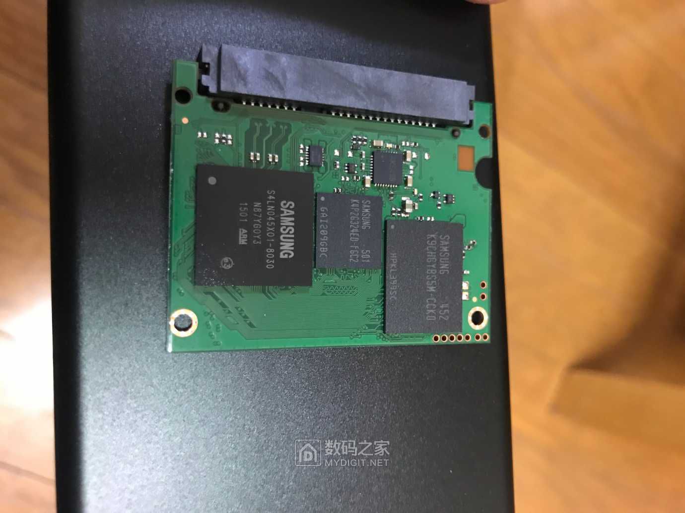 三星pm851，这个颗粒2258xt能开吗 - SSD存储技术 数码之家