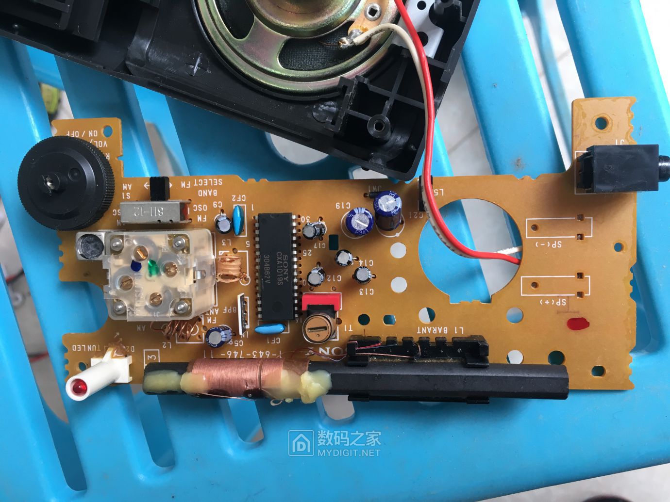 日产SONY索尼ICF-380收音机，SONY的CXA1019S芯片 - 拆机乐园 数码之家