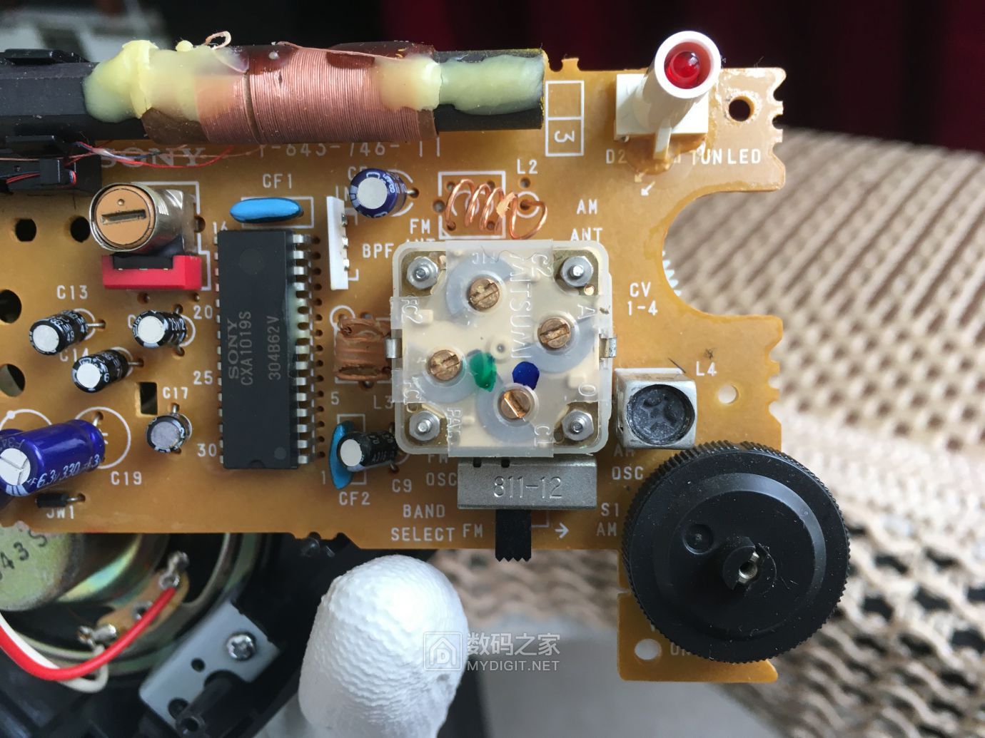 日产SONY索尼ICF-380收音机，SONY的CXA1019S芯片 - 拆机乐园 数码之家