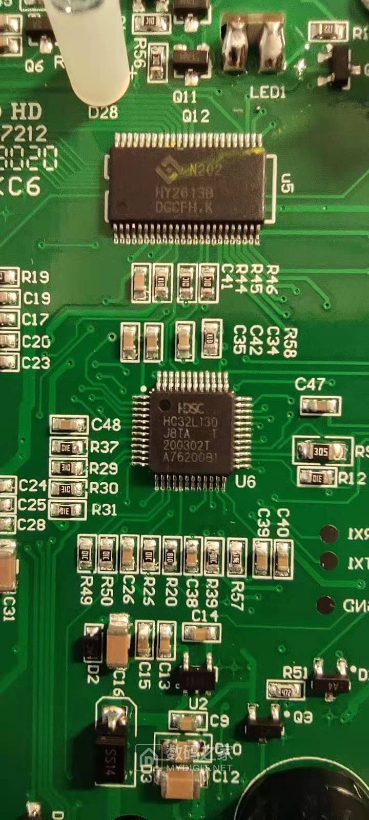 拆解UNI-T UT61D+ - 仪表谈谈 数码之家