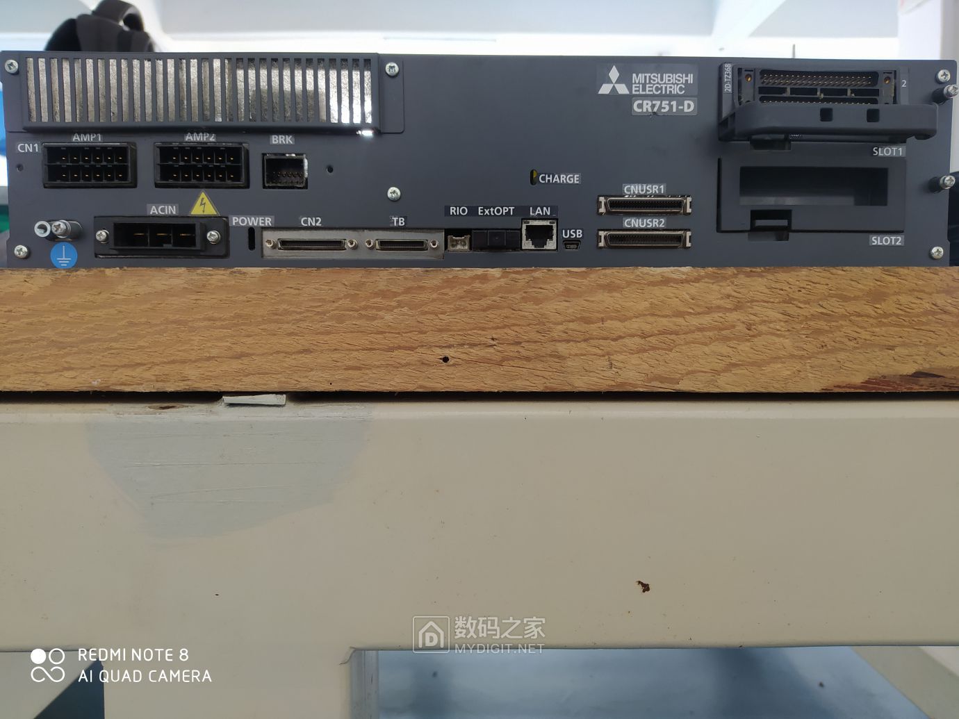 拆解三菱六轴机器人控制电箱（MITSUBISHI CR751-D） - 拆机乐园 数码之家