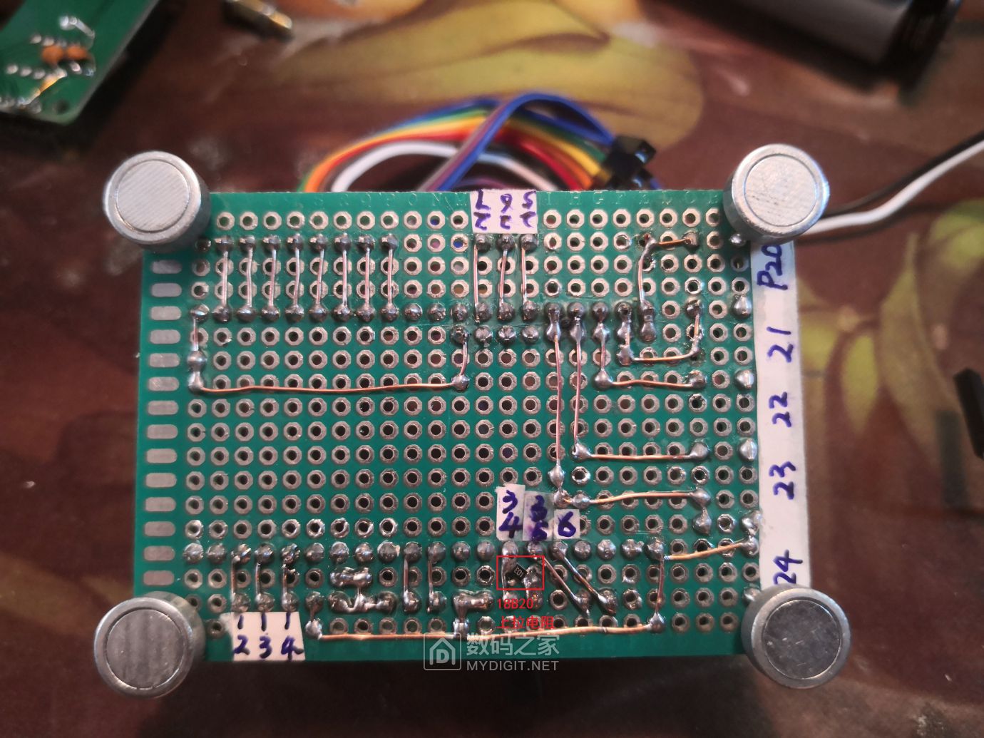 两块89C51单片机+12864+1620+1302+18B20+DH11制作温湿度计和断电走时电子万年历 - 创意DIY 数码之家