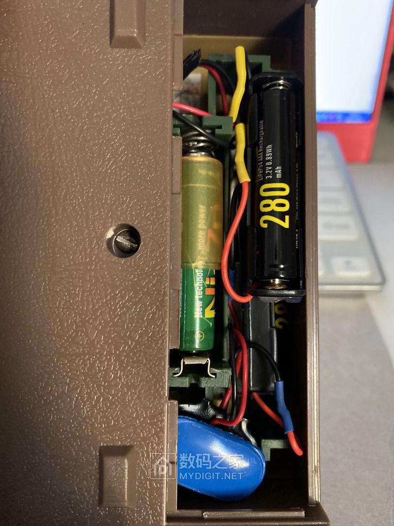 全新的上四表厂Sibiao MF63万用表改小小锂电 - 仪表谈谈 数码之家