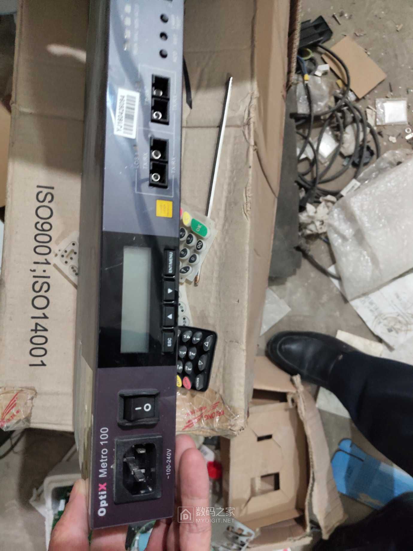 捡了个Optix Metro100光端机，拆机看看 - 拆机乐园 数码之家