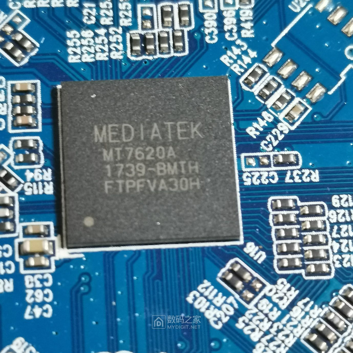 首拆 新入手 电信定制 瑞斯康达 WR265-6P 智能千兆POE+AC控制器 - 拆机乐园 数码之家