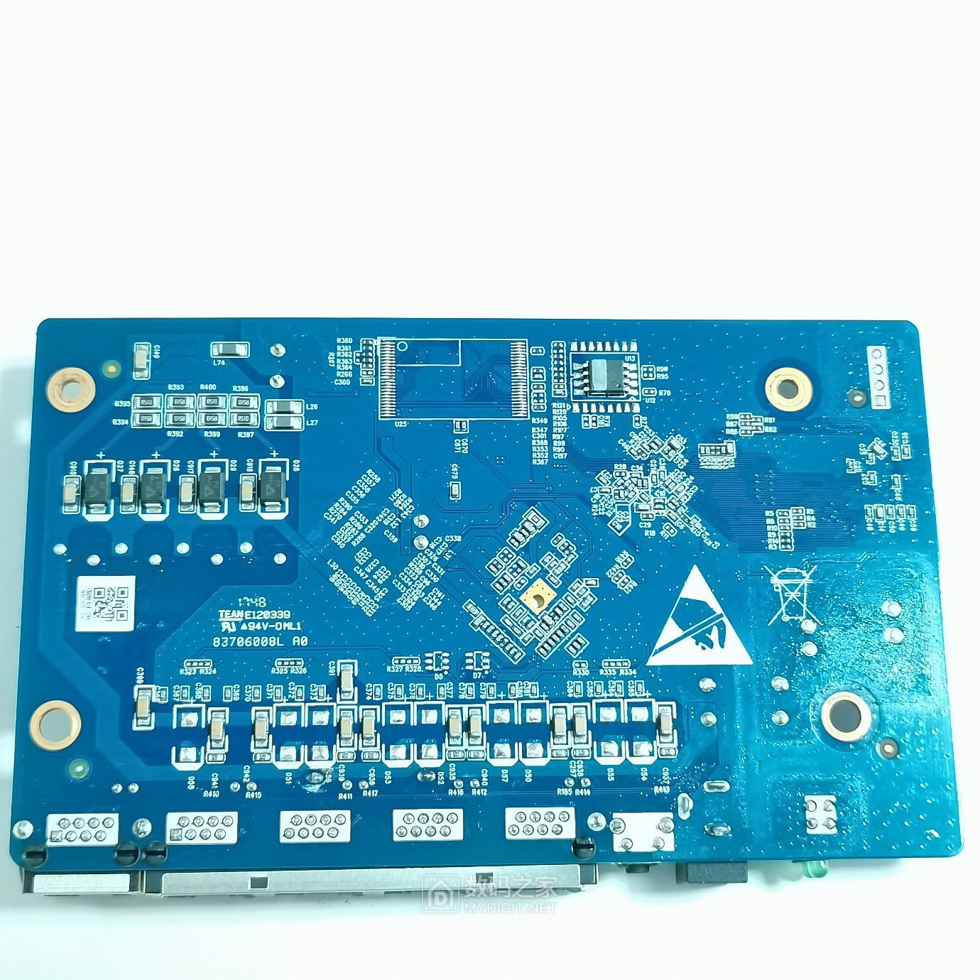 首拆 新入手 电信定制 瑞斯康达 WR265-6P 智能千兆POE+AC控制器 - 拆机乐园 数码之家