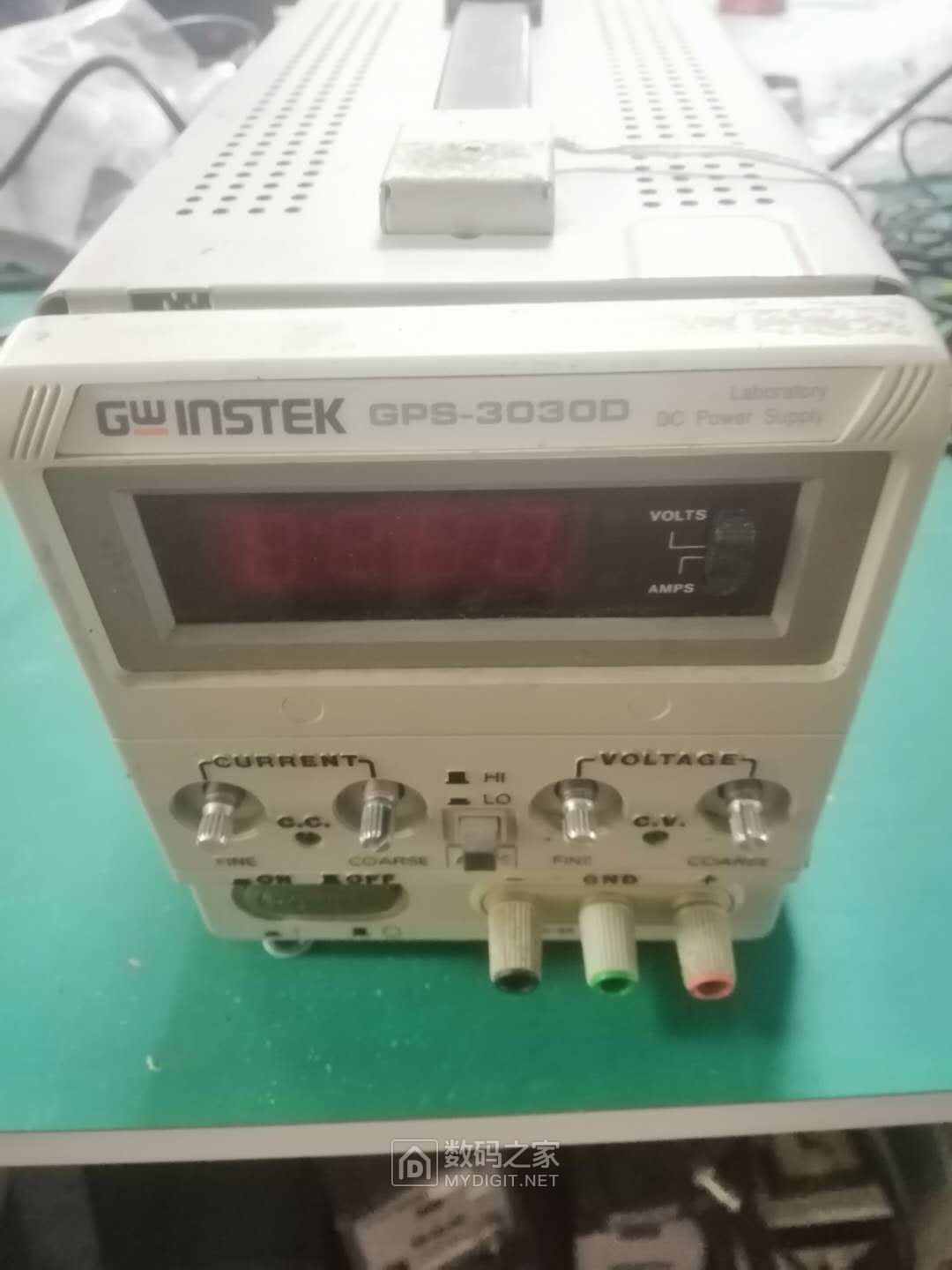 拆修固纬直流电源GPS-3030D - 拆机乐园 数码之家