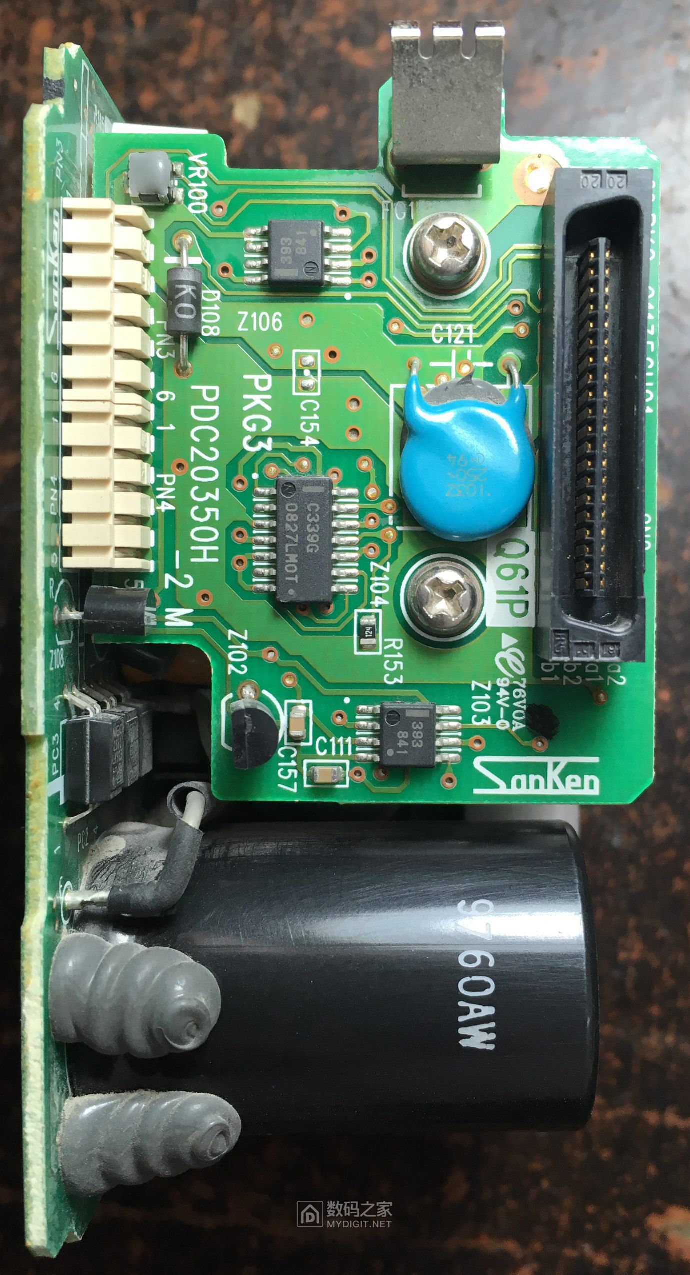 三菱MELSEC-Q系列中大型PLC拆解：Q38B，Q61P，Q02H，QD75P4，QX40，QY40P - 行业拆客 数码之家