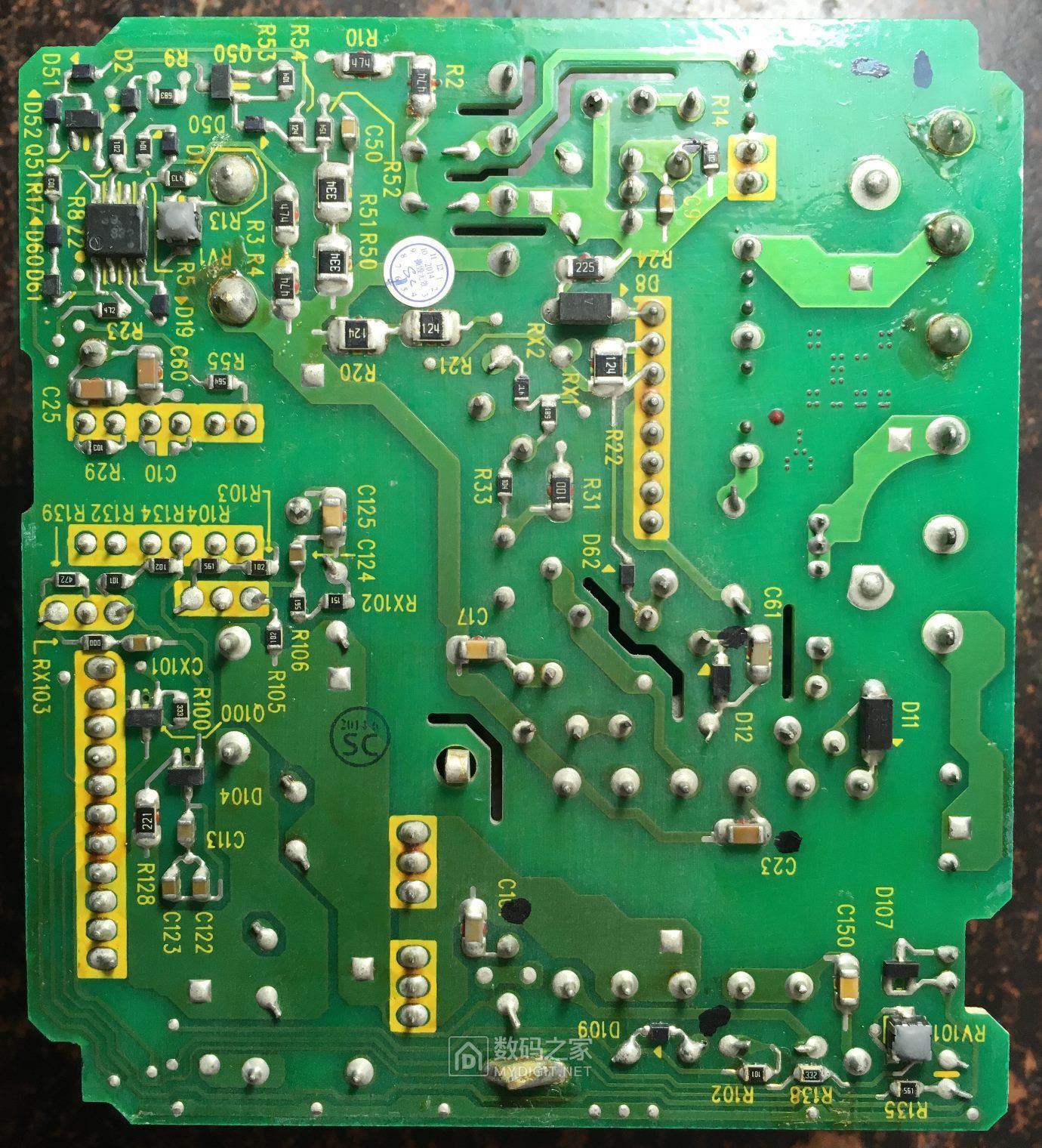 三菱MELSEC-Q系列中大型PLC拆解：Q38B，Q61P，Q02H，QD75P4，QX40，QY40P - 行业拆客 数码之家