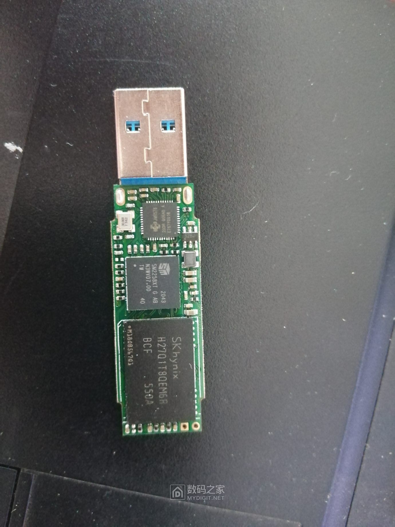 2258xt 优盘板子+H27Q1T8QEM6R 开卡死活不过，向大佬们求助！！！ - SSD存储技术 数码之家