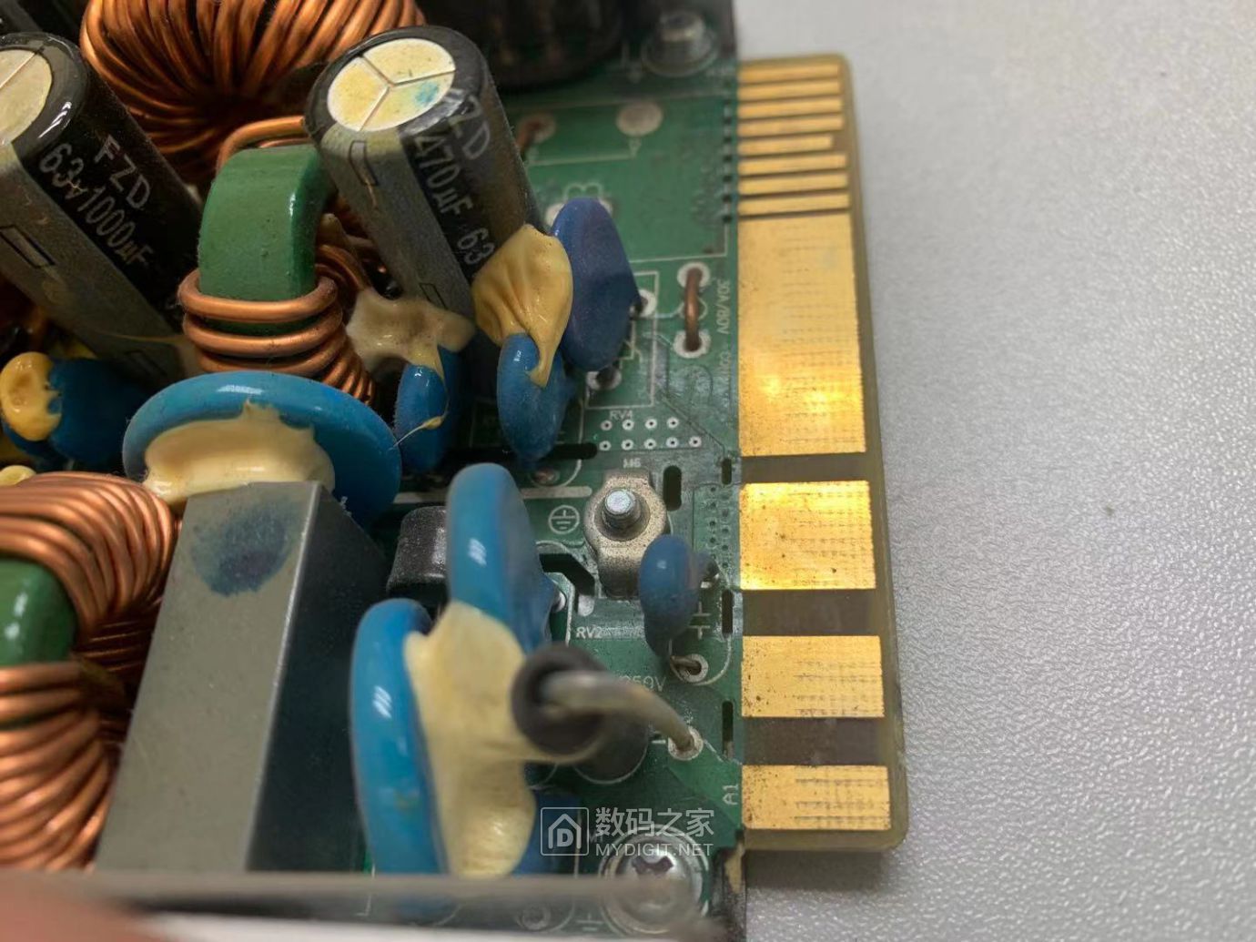 低调4830电源，改可调太优质了，体积小，低压大电流稳定 - 电源/充电器 数码之家