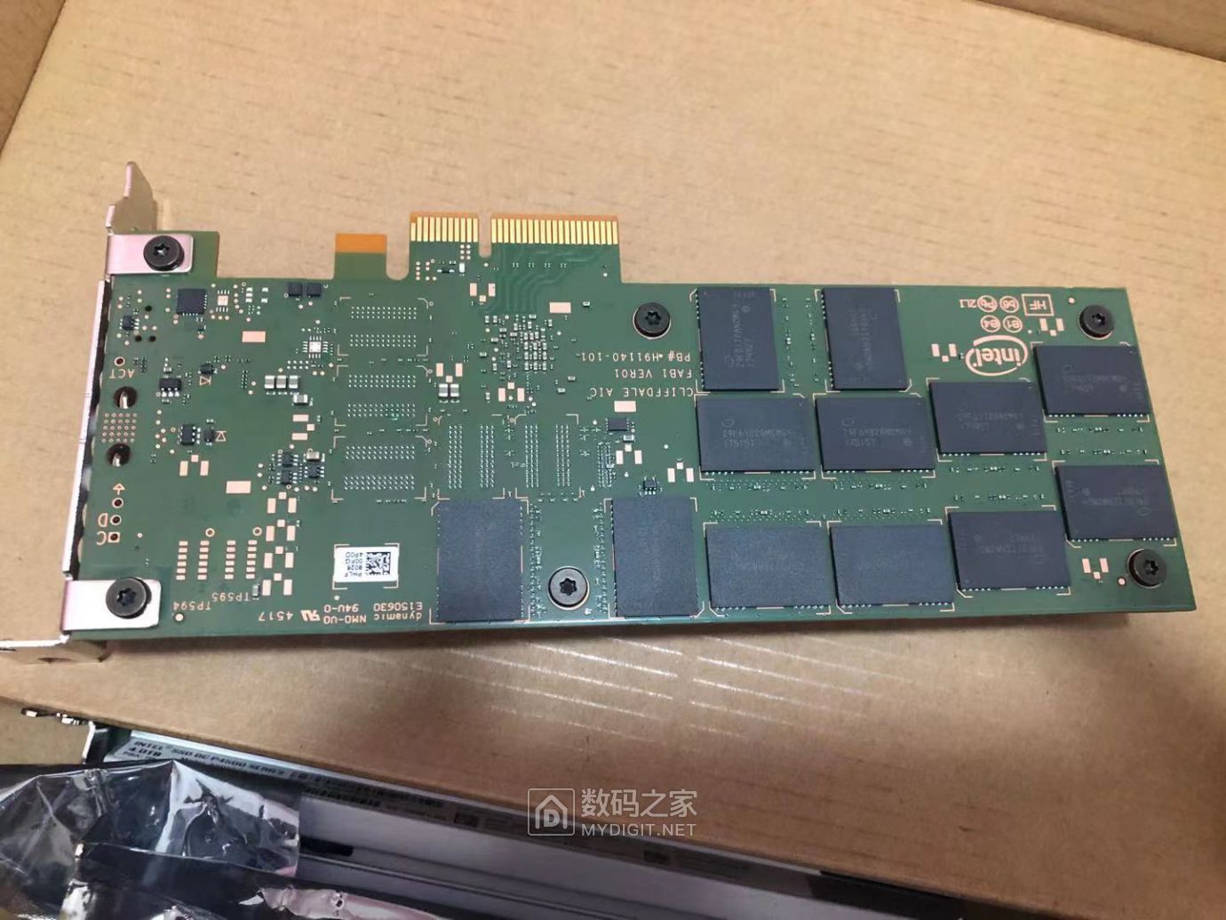 intel P4500 PCI 4T SSD一共4张，单张6500，打包24000 - 数码交易区 数码之家