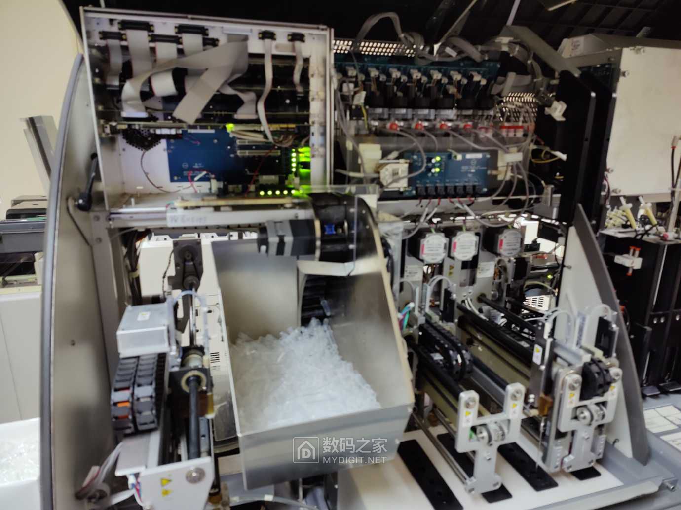 UniCel Dxi800化学发光仪拆解-做肿瘤/甲功/性激素等项目的仪器 - 行业拆客 数码之家