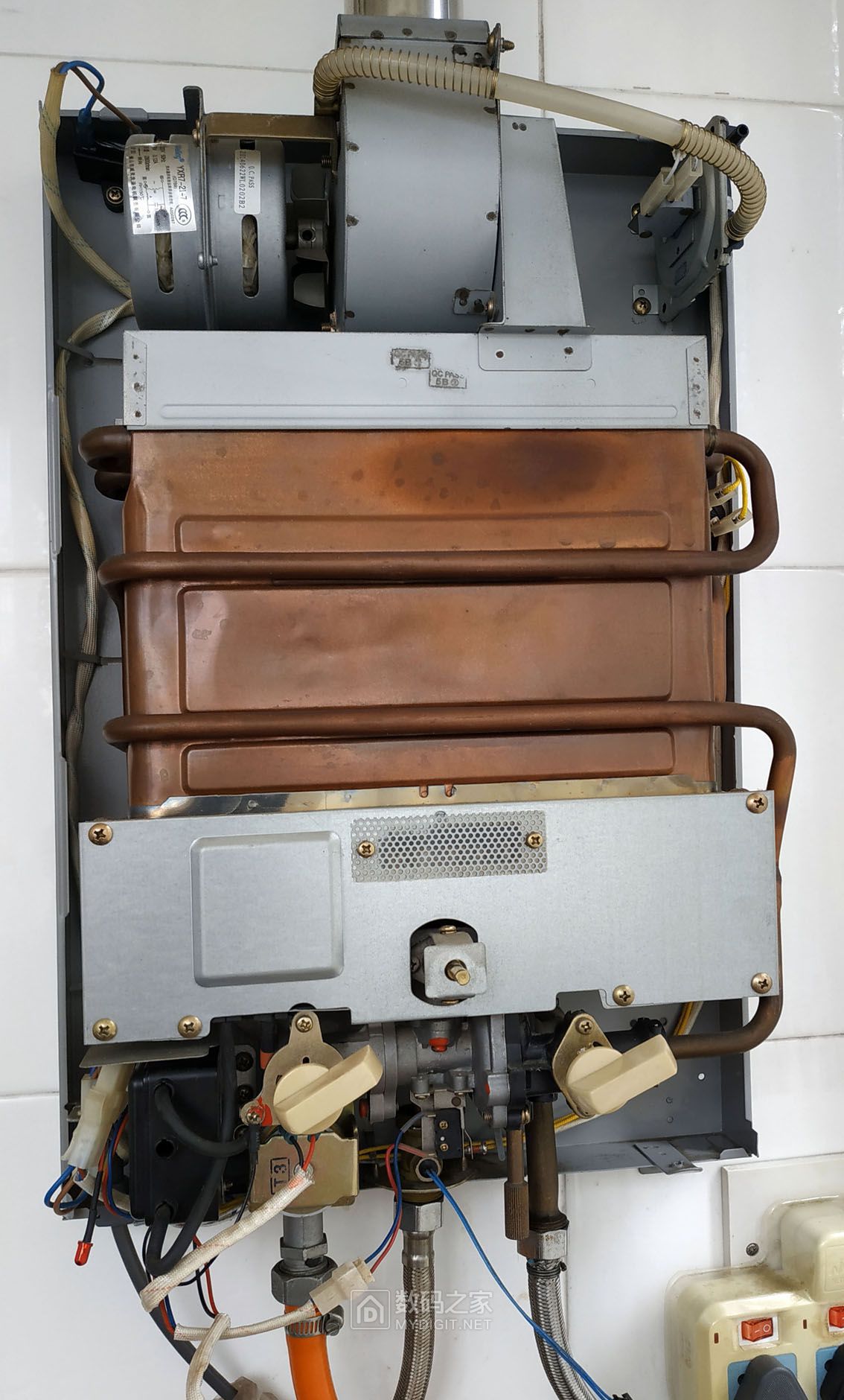 又修了一台万和JSQ16-8B燃气热水器打不着火故障 - 维修达人 数码之家