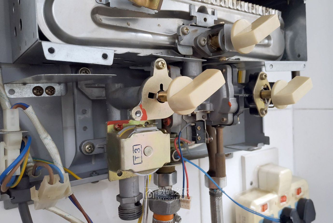 又修了一台万和JSQ16-8B燃气热水器打不着火故障 - 维修达人 数码之家