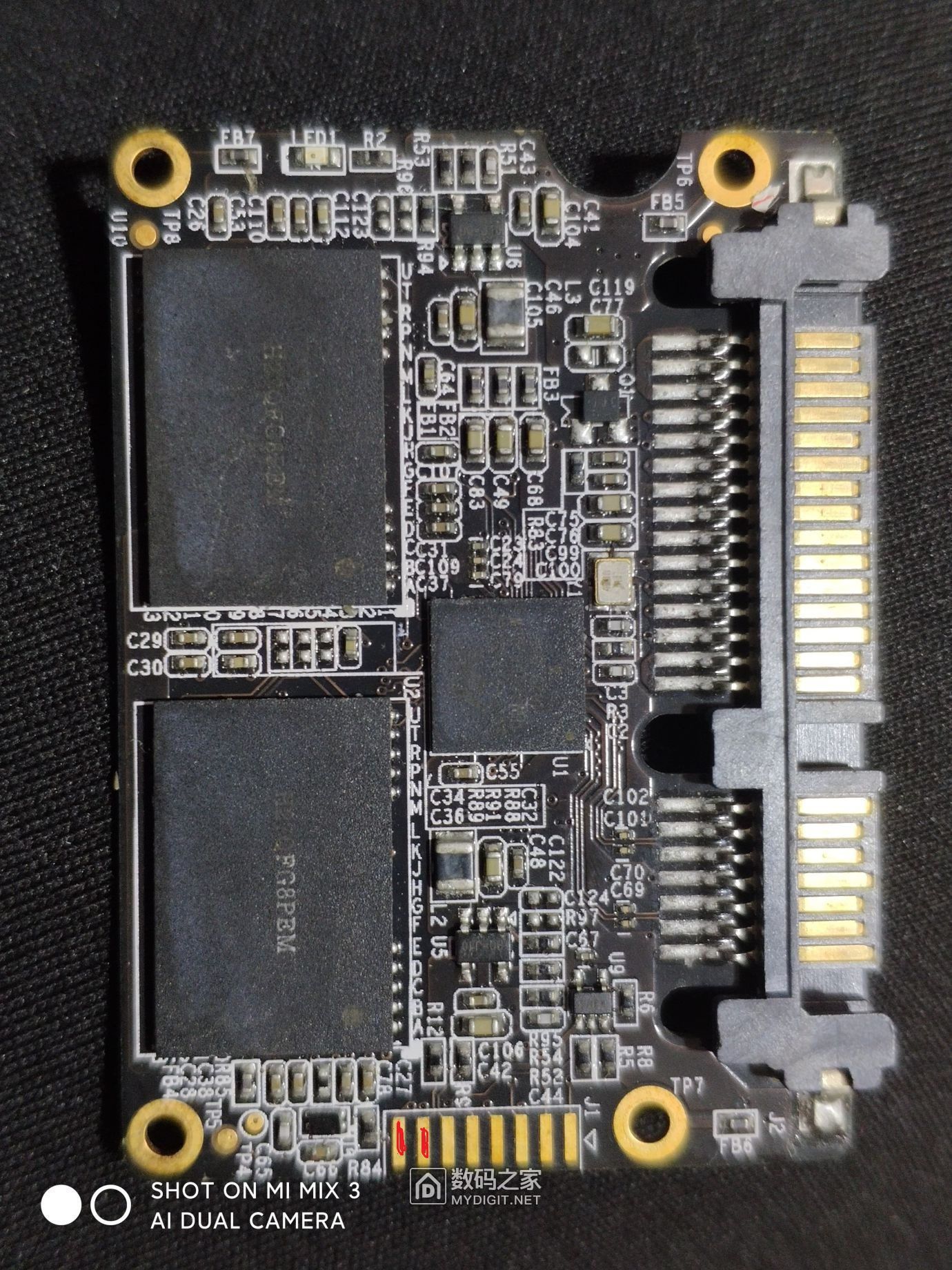 求88NV1120主控的短接点位置 - SSD存储技术 数码之家