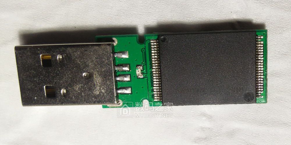 一芯FC1178+黑片CJ27QDG8D2BBC - U盘存储技术 数码之家