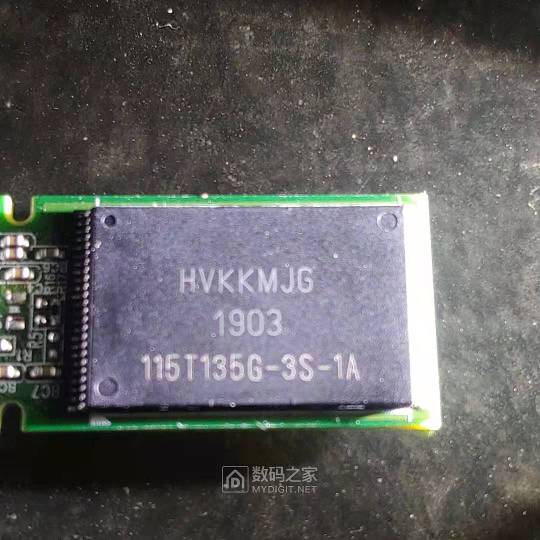 金士顿DT104 32G U盘量产工具，拆开看主控是sss6801 - U盘存储技术 数码之家