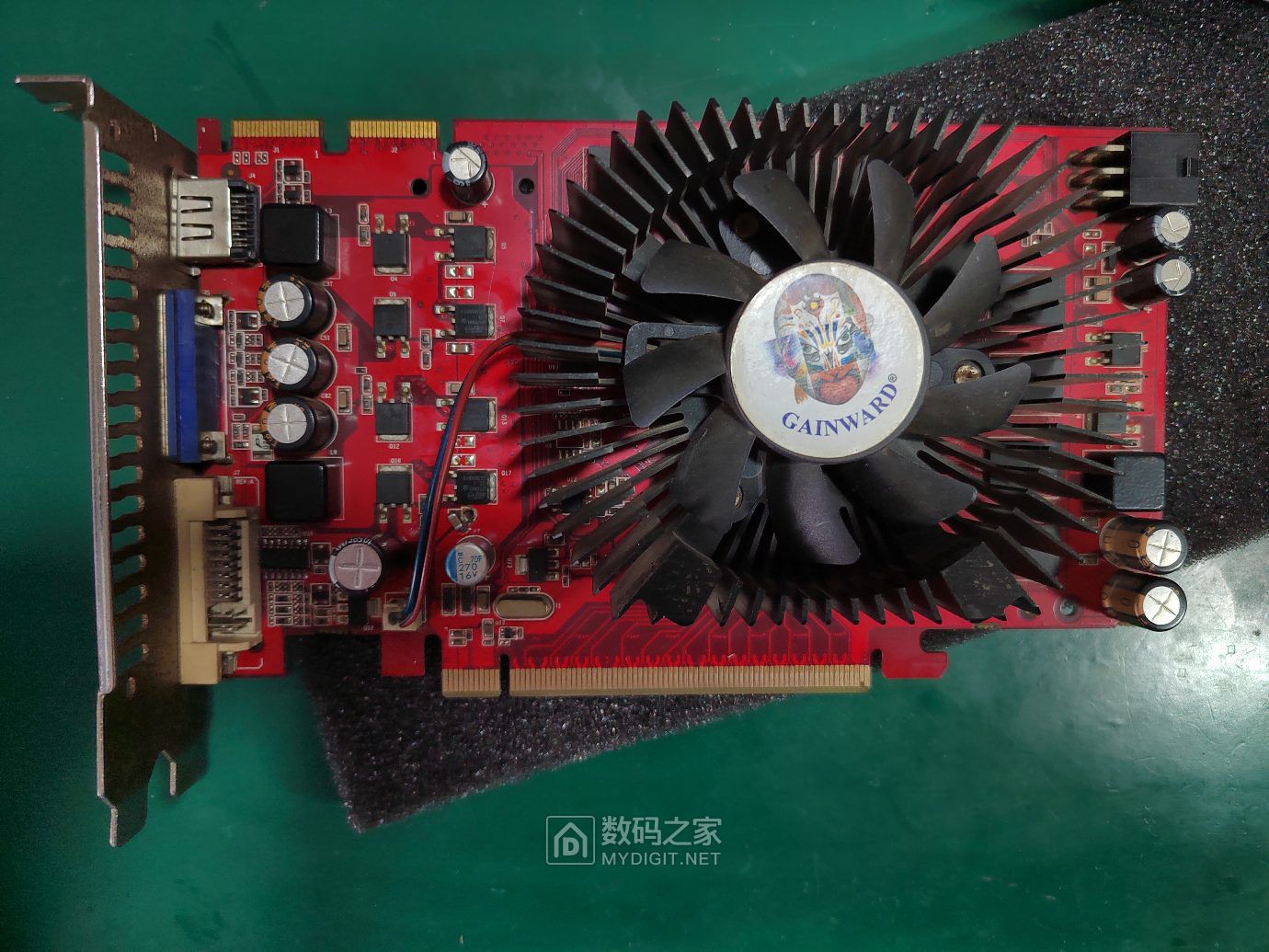 怎么老是你：电容。维修JMS578 USB3.0 to SATA易驱线并刷多种固件 - 拆机乐园 数码之家