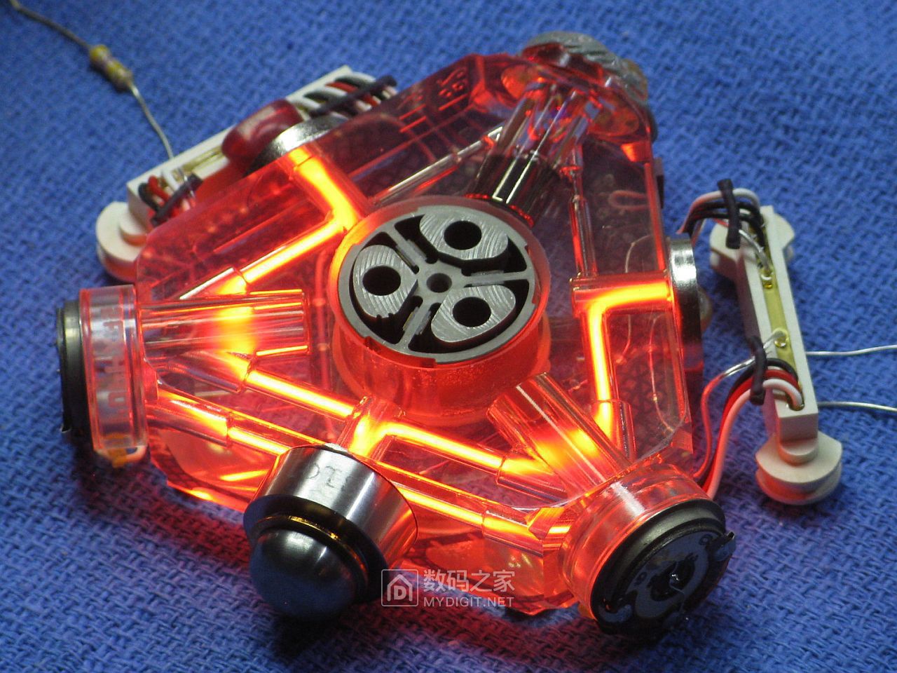 霍尼韦尔GG1320氦氖环形激光陀螺 - 行业拆客 数码之家