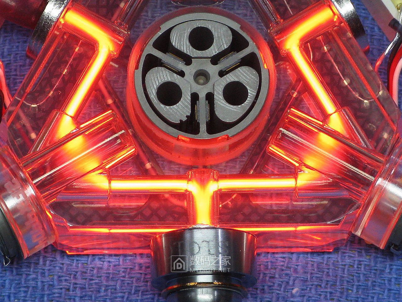 霍尼韦尔GG1320氦氖环形激光陀螺 - 行业拆客 数码之家