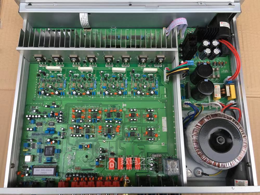 山灵SDAV-2020功放拆解 - 拆机乐园 数码之家