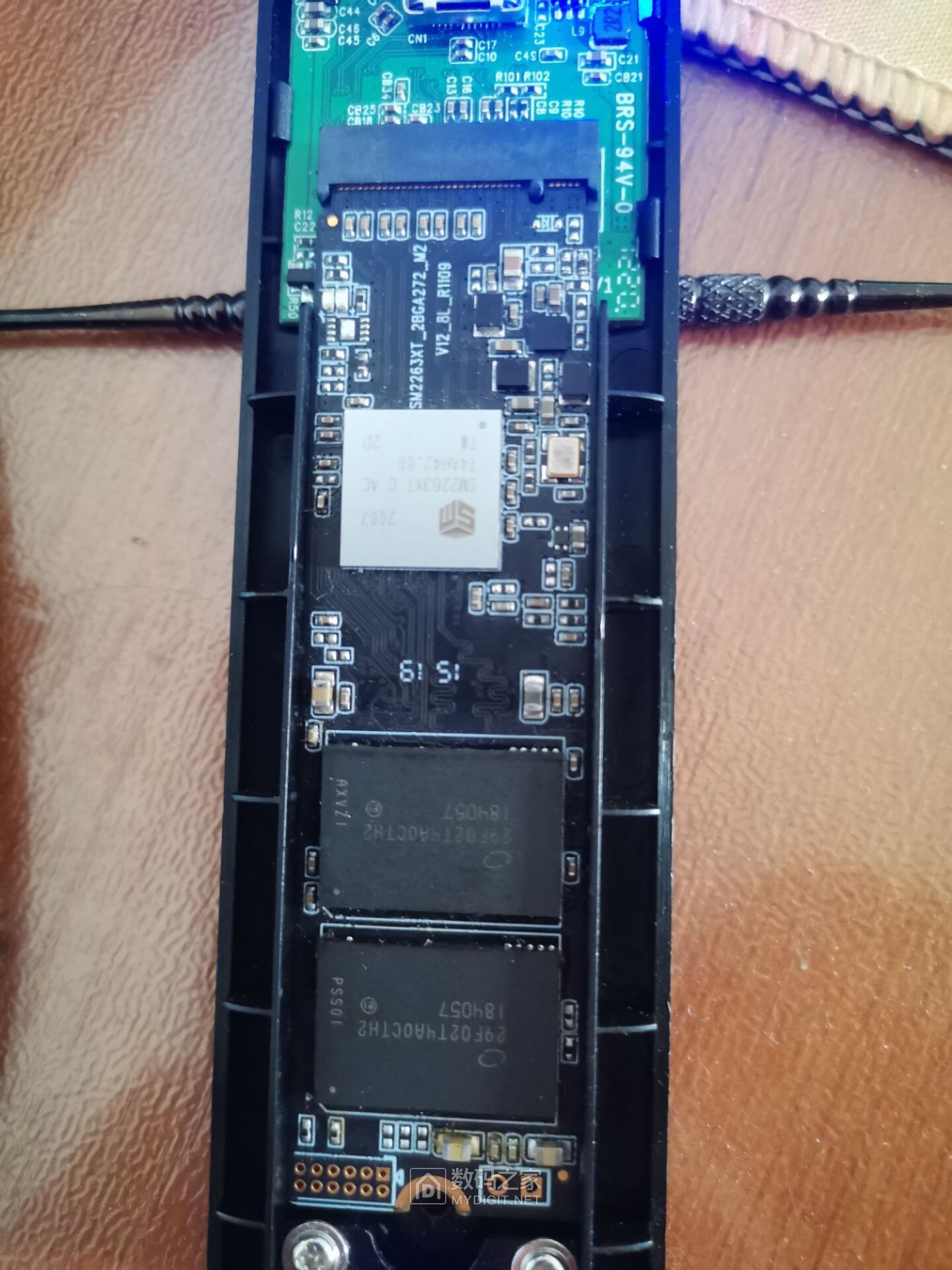 请教SM2263xt为什么速度跑不上来 - SSD存储技术 数码之家