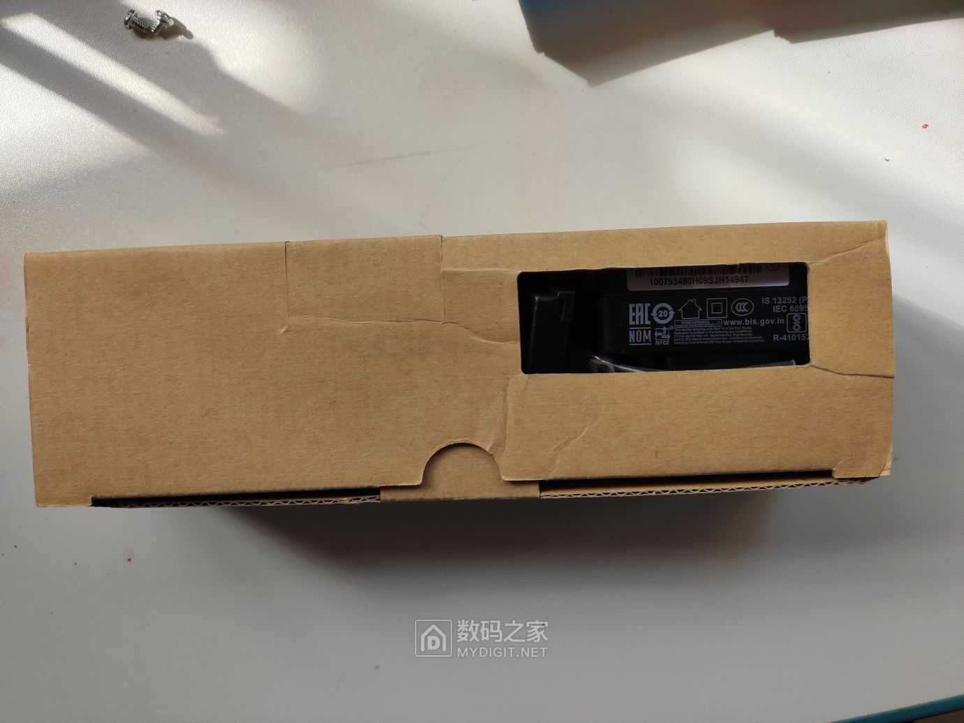 拆解希捷8T移动硬盘盒Seagate Desktop Driver STGY8000400 - 拆机乐园 数码之家