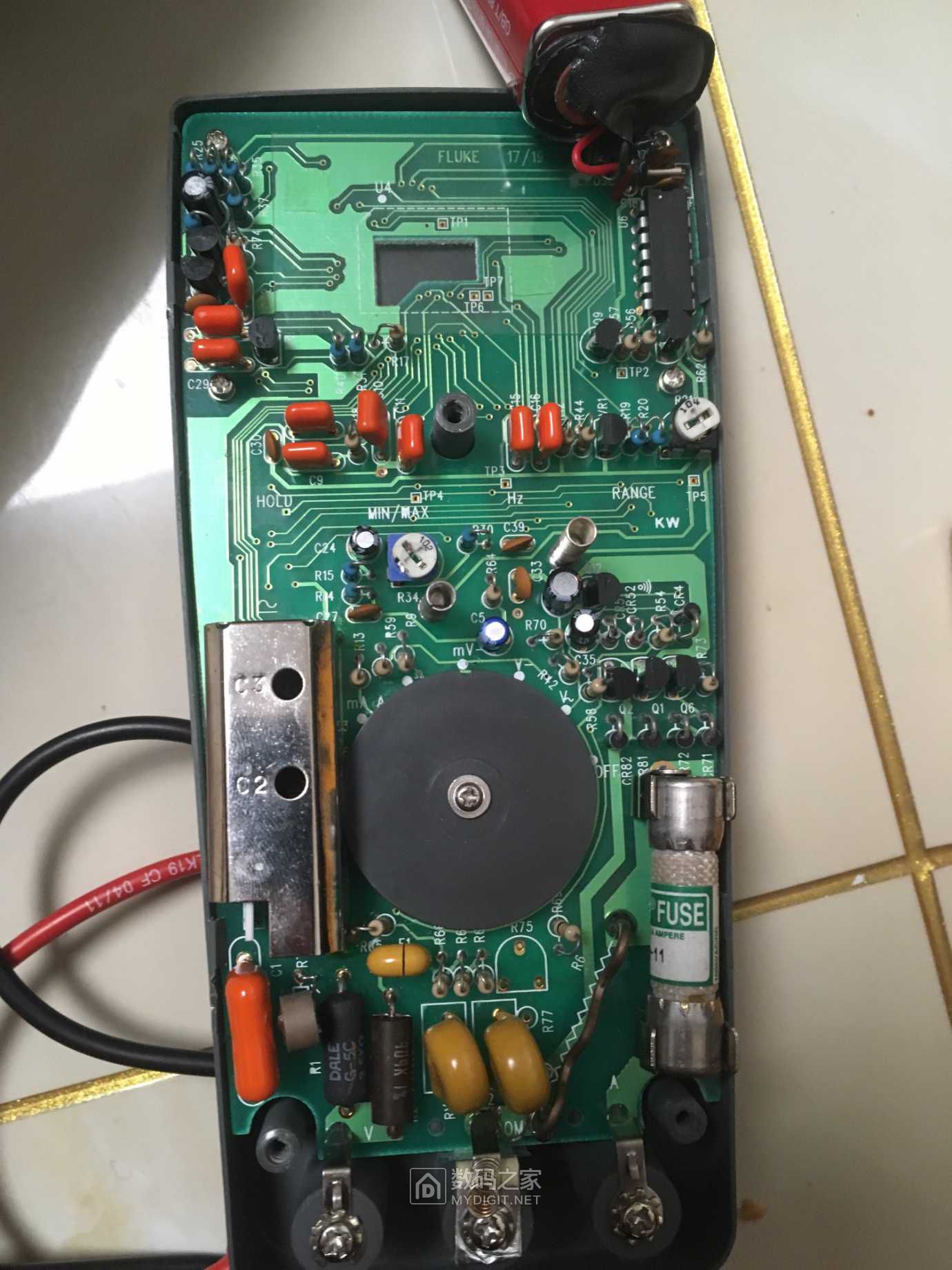 拆坛里很少见的fluke 19万用表，并求助维修 - 拆机乐园 数码之家