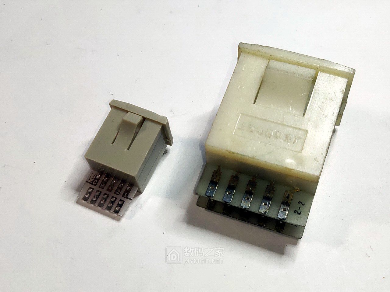 8421数显拨码开关详细拆解，并分析结构原理，介绍单线使用方法 - 拆机乐园 数码之家