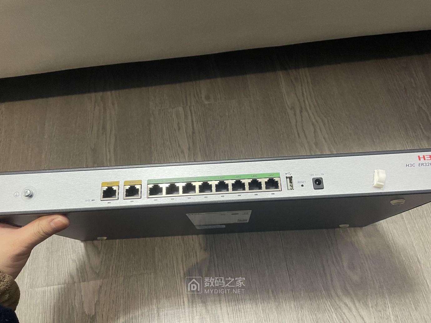 H3C ER3208G3 多WAN口企业路由 简单拆解 - 拆机乐园 数码之家