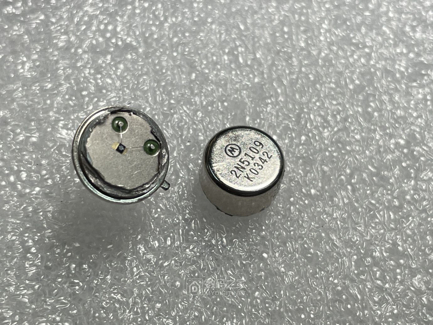 拆个铁帽三极管：Motorola 2N5109 - 拆机乐园 数码之家